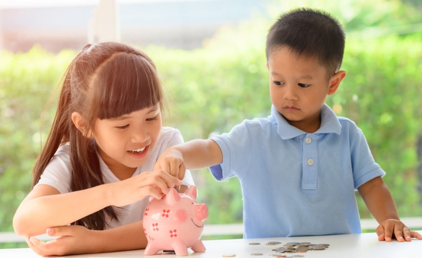 5 Manfaat Mengajarkan Anak Menabung Sejak Dini - Fakta.id