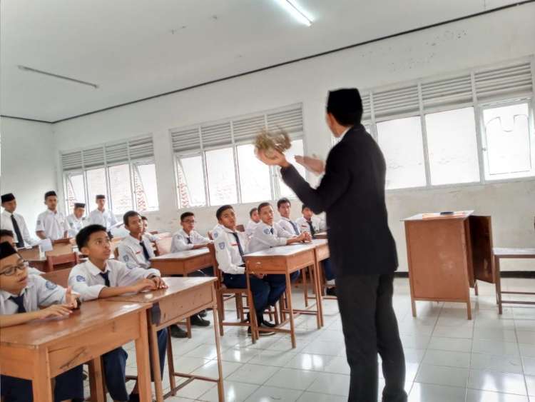 Promes Adalah - Pengertian, Fungsi, Penyusunan dan Contohnya - Fakta.id