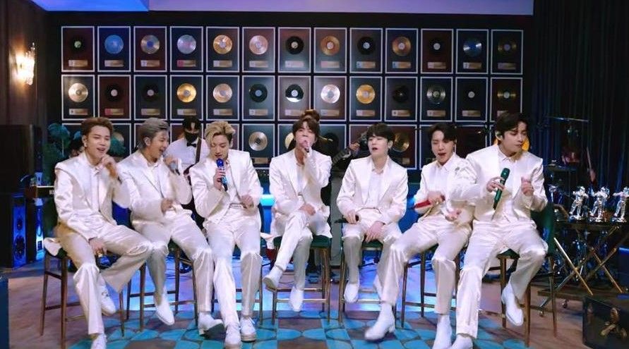 BTS jadi Artis KPOP Pertama yang Berhasil Masuk MTV Unplugged - Fakta.id