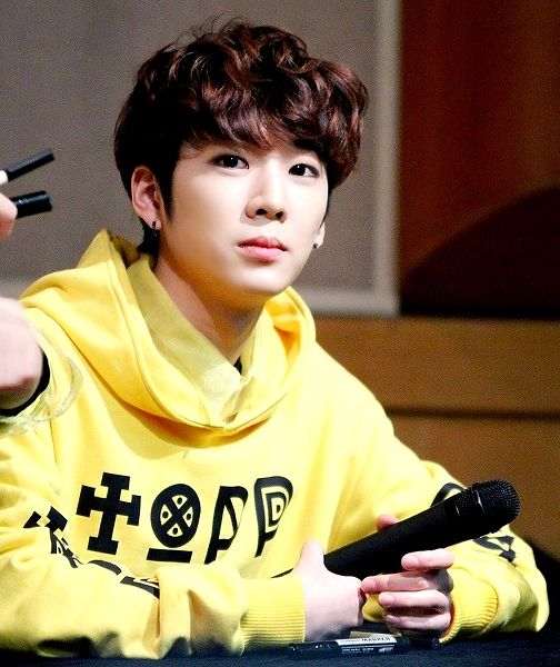 Profil Member Ke 8 BTS yang Jarang ARMY Ketahui, Hidupnya Tak Sesukses ...