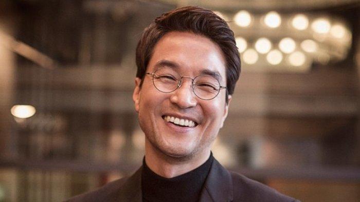 Profil dan 8 Fakta Han Suk Kyu, Pemeran Guru Kim di Drakor 'Dr ...