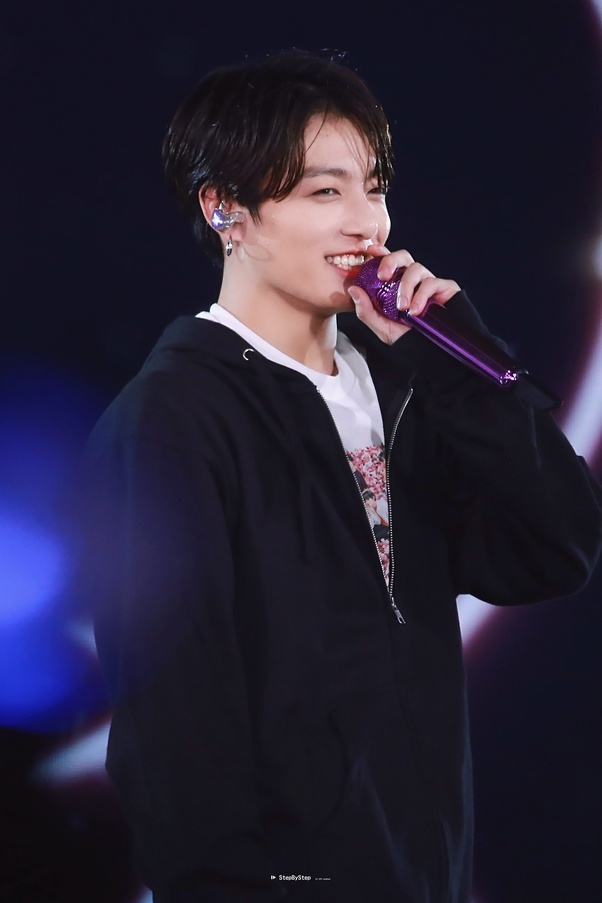 Warna Mic BTS yang Variatif, Mulai dari Kim Namjoon hingga Jeon ...